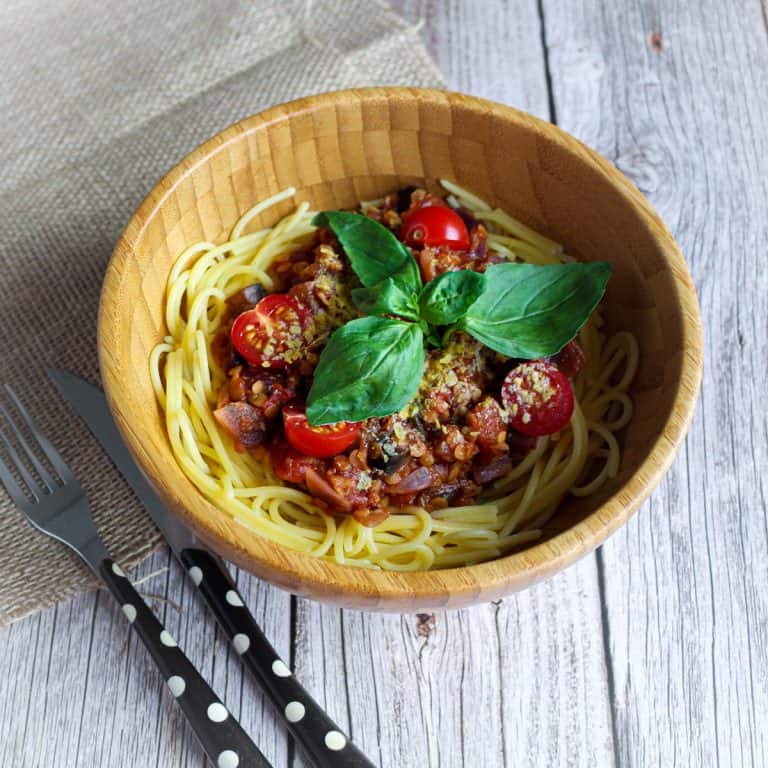 Quick Red Lentil Vegan Spaghetti Bolognese - Vegan & Gluten-Free Meals ...